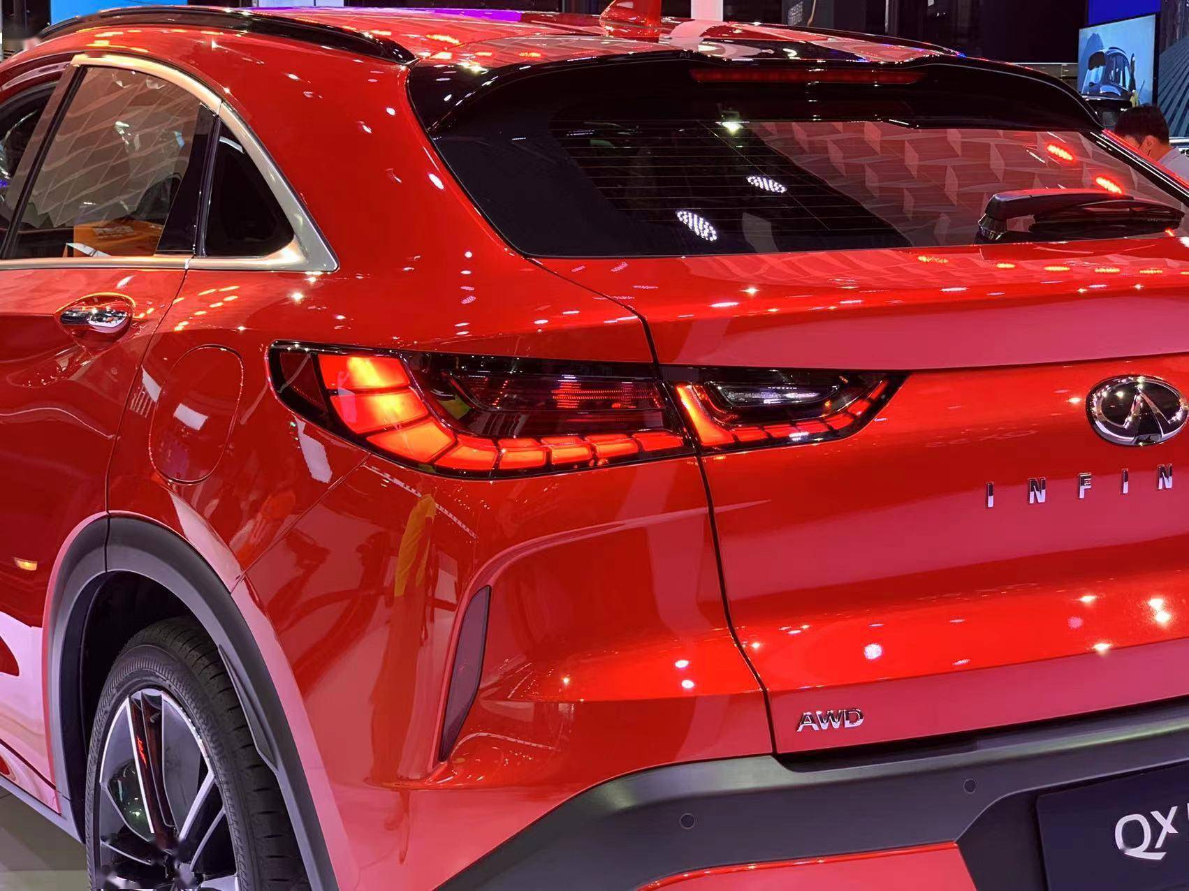 2022成都车展：售价38.98-47.53万！车展实拍英菲尼迪QX55_搜狐汽车_搜狐网