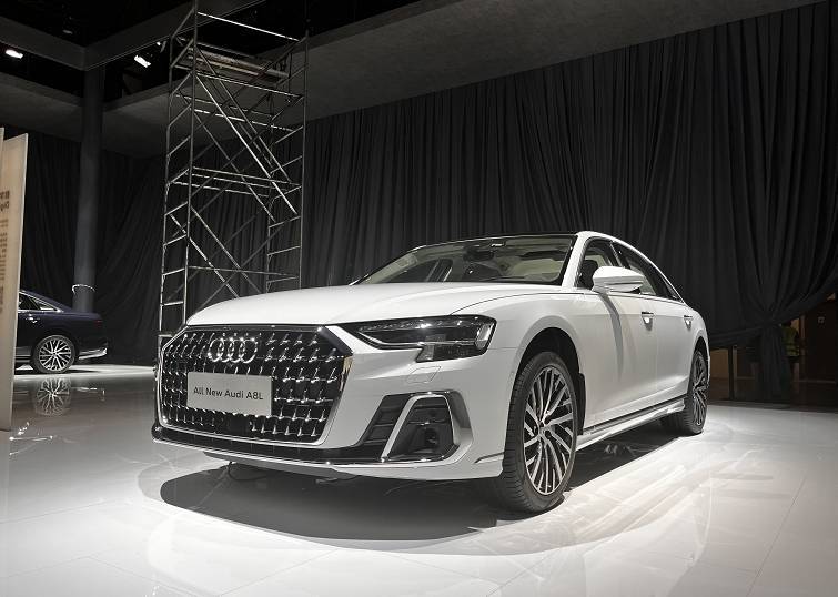 成都车展新车抢先看，奥迪A8L、S8L、R8谁最帅？_搜狐汽车_搜狐网