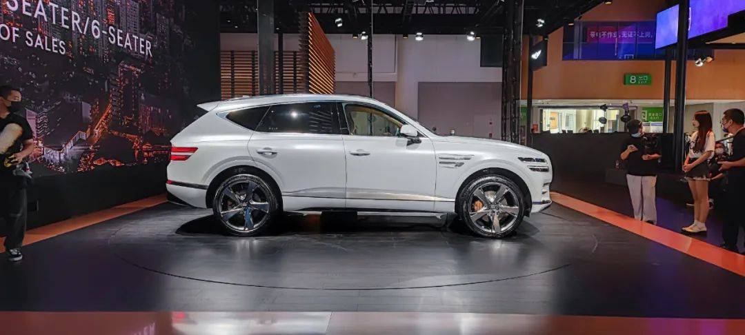 售63.88万元，更尊贵的后排体验，捷尼赛思GV80四座版上市_搜狐汽车_搜狐网
