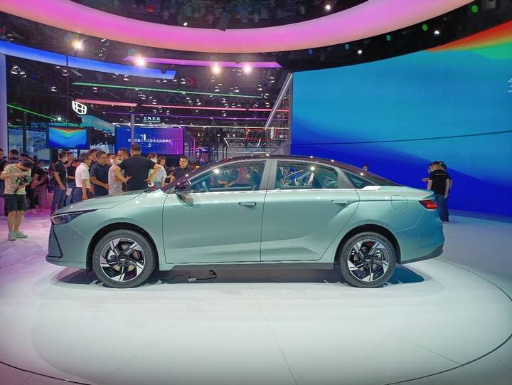 搭载鸿蒙座舱/L2级辅助驾驶，几何G6/M6预售15.28万元起_搜狐汽车_搜狐网