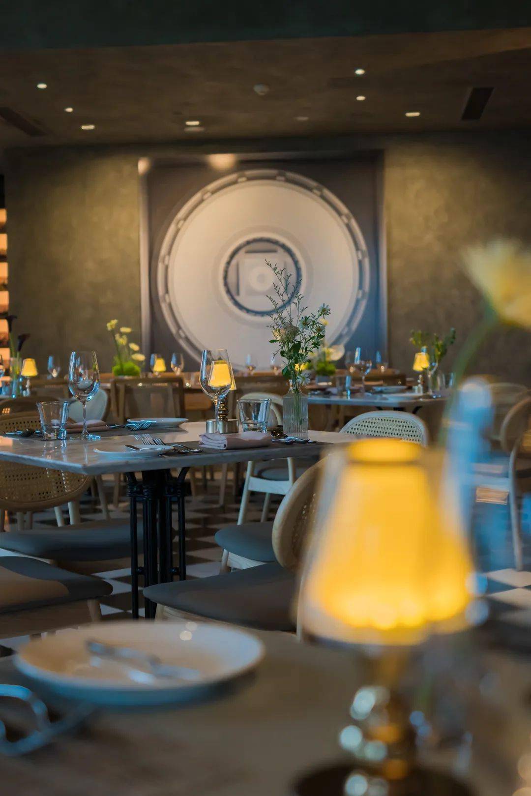 【ROOF 325 RESTAURANT | BAR】历史博物馆|上线即抢光，手慢无！368元抢门市价1390元甄选浪漫双人餐！_roof_美食_餐厅