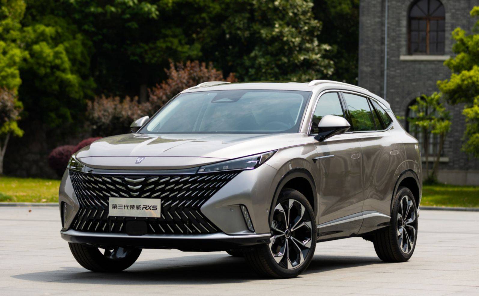 全新第三代荣威RX5，作为年轻人的第一台SUV很合适！_搜狐汽车_搜狐网
