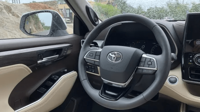 高功率2.0T+8AT！试丰田汉兰达380T，动力很有惊喜？_搜狐汽车_搜狐网