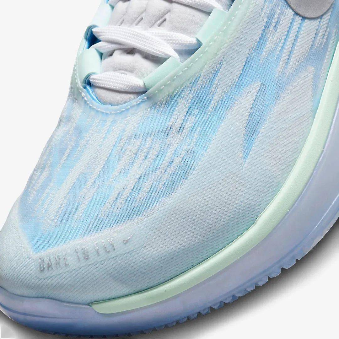 一张训练照，就把AJ37 Low和拉文一代曝光了？_系列_归化_Luka