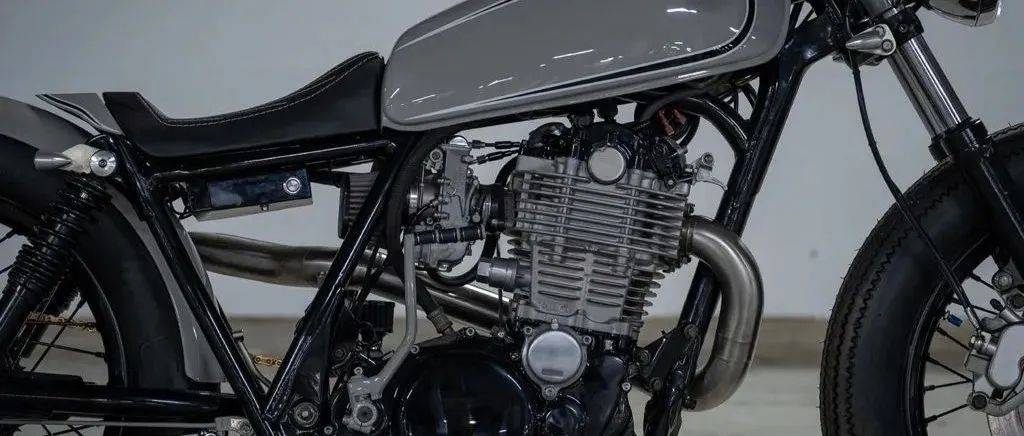 Yamaha SR400 | 每日一车_Yamaha