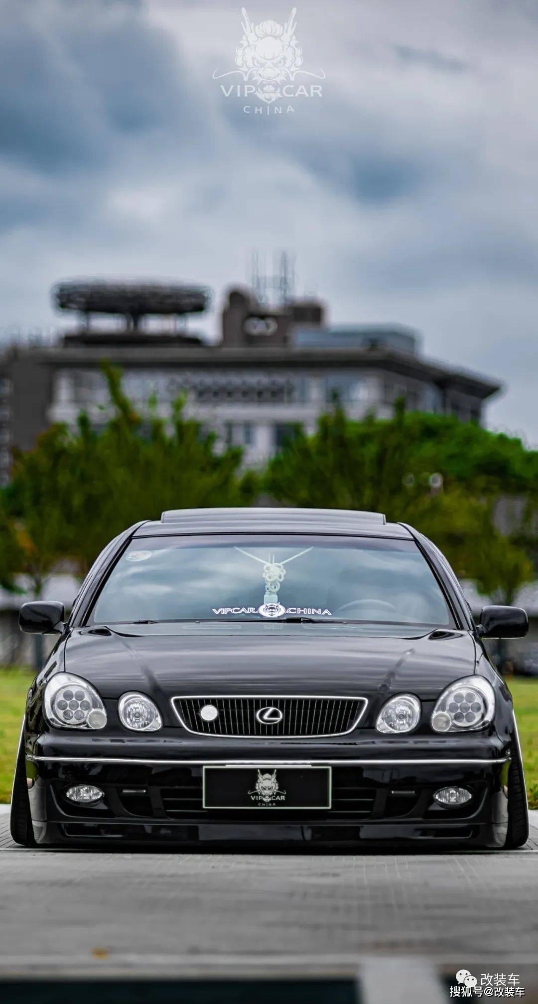 雷克萨斯GS300变身成"VIP大佬"，简单的改装就能展现出它的气质_搜狐汽车_搜狐网