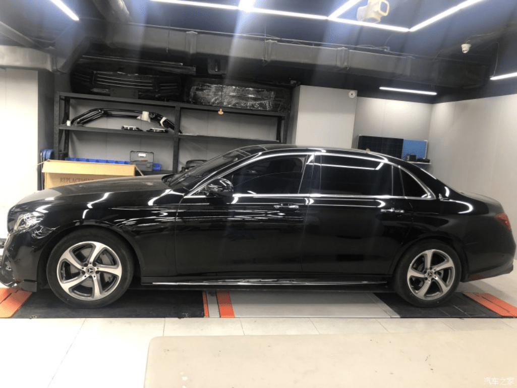 快来看！拾荒者竟然把他的奔驰e300l改成这样....._搜狐汽车_搜狐网