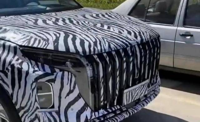 红旗HS6亮相街头，车长近5米，标配2.0T+爱信8AT，剑指福特锐界！_搜狐汽车_搜狐网