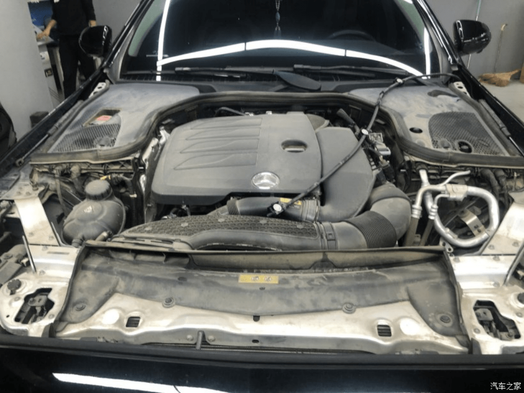 快来看！拾荒者竟然把他的奔驰e300l改成这样....._搜狐汽车_搜狐网