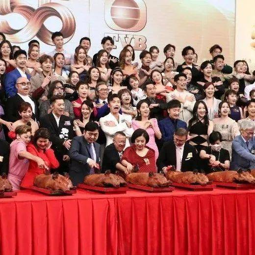 台庆亮灯！TVB视后亲自证实离巢！但仍被安排站C位凸显地位_冯盈盈_宣传_黄庭锋