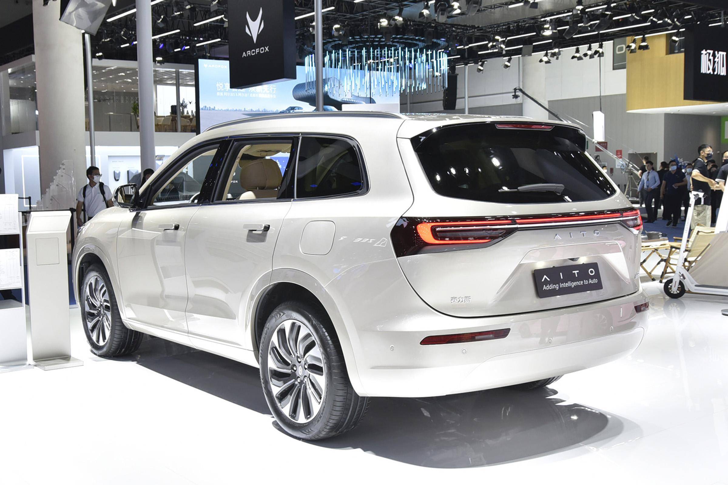 月交付量再破万辆！AITO问界系列9月交付10142辆_搜狐汽车_搜狐网