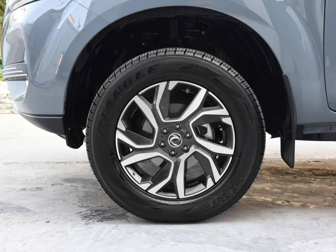 带大梁有四驱，2.0T+8AT，轴距超3米1，回头率超坦克500？_搜狐汽车_搜狐网