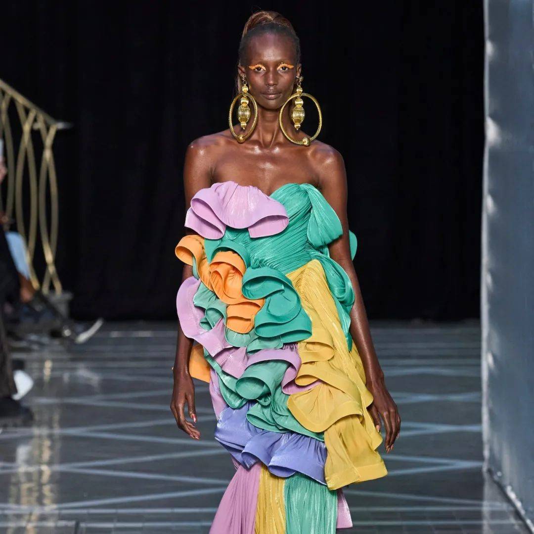 秀场 | Halpern 2023 春季成衣系列_连衣裙_设计_天鹅绒