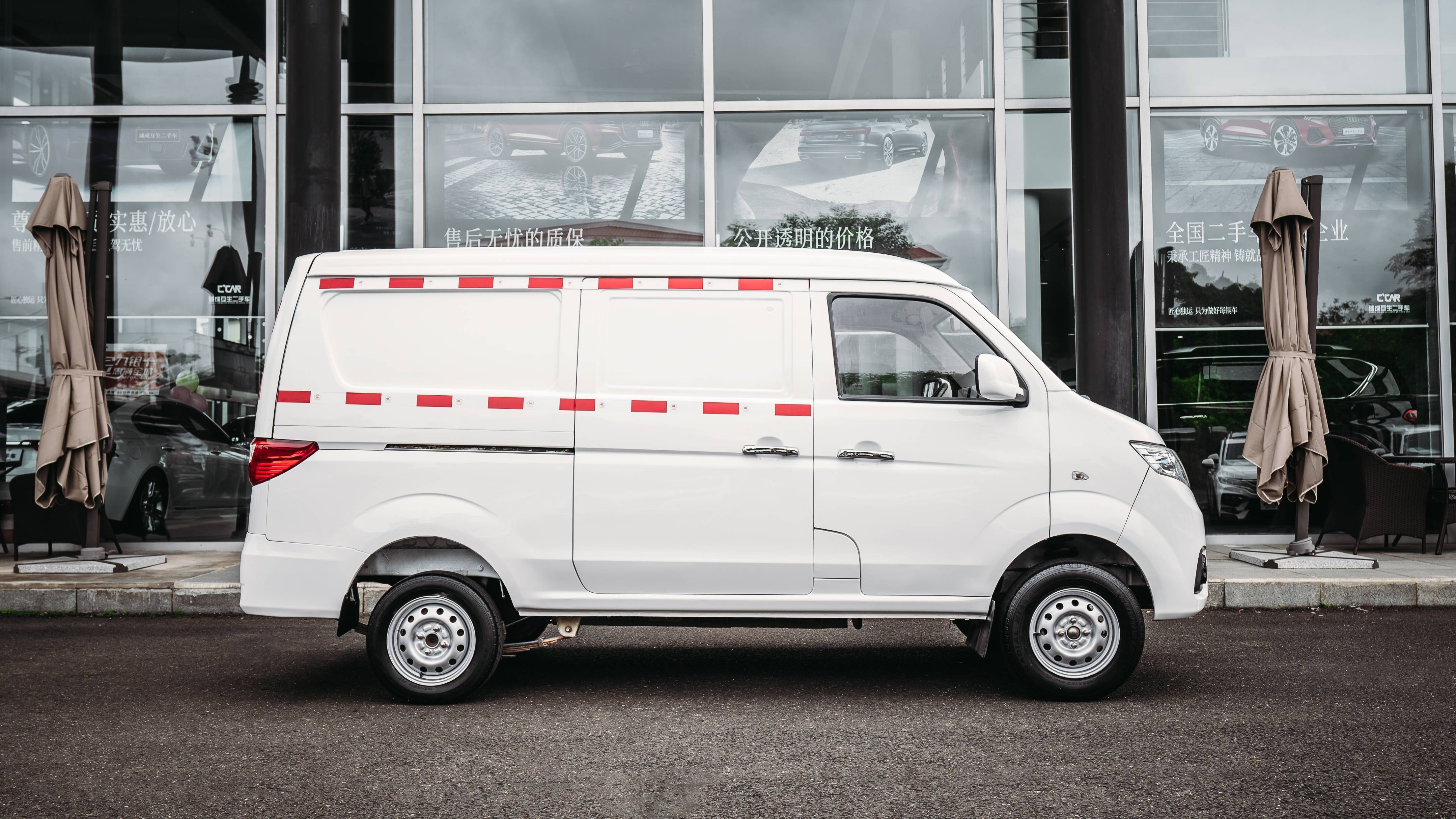 续驶里程251km，内部容积4.3m³，拉得多还跑得远【南京金龙 开沃 D07】_搜狐汽车_搜狐网