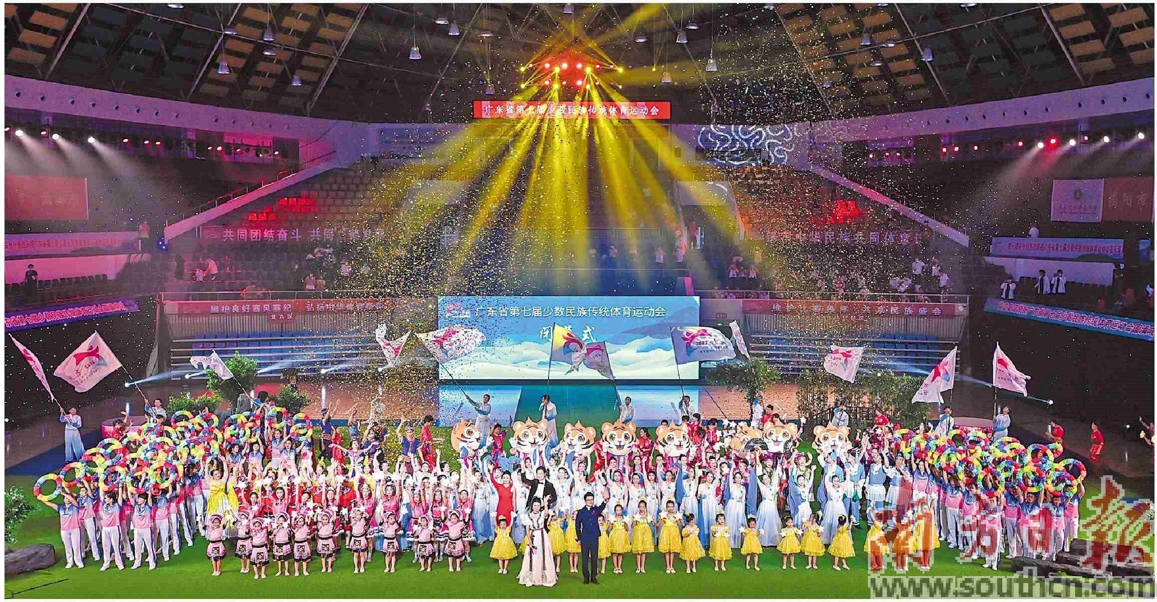 迈出走在少数民族自治县前列的坚实步伐_发展_产业_乡村