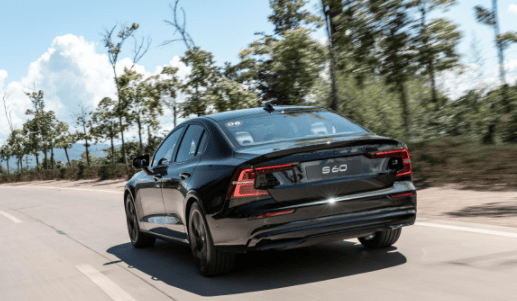 沃尔沃S60 极夜黑限量版来袭，造型设计堪称“西装暴徒”_搜狐汽车_搜狐网