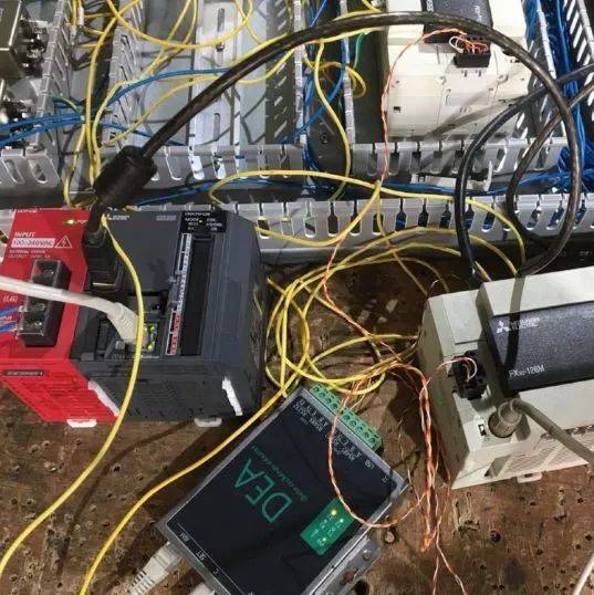 不用编程，3分钟搞定两台三菱PLC之间的通讯！_进行_模块_数据