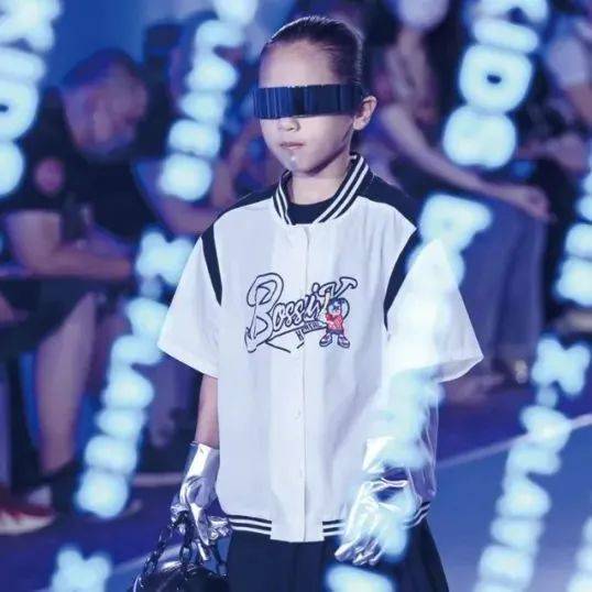 S/S 2023深圳时装周｜bossini.X KIDS：先锋潮童当道，定义未来酷感_玩家_作品_品牌