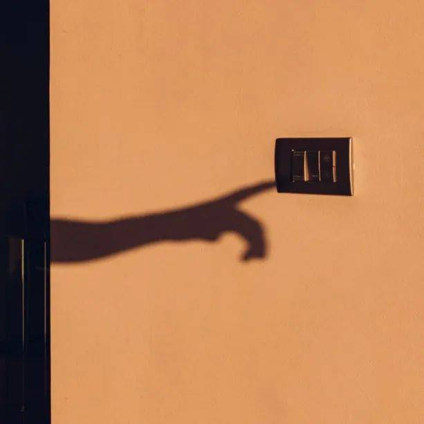 那些有趣的街拍瞬间_Djaja_Julia_Brian