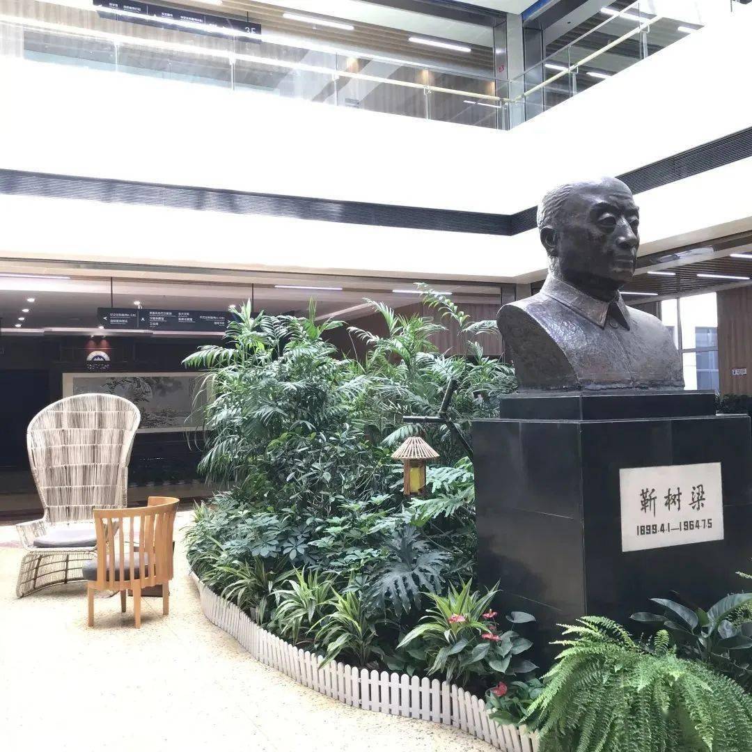 2022级新生 | 图书馆使用指南（空间服务篇）_文献_校区_南湖