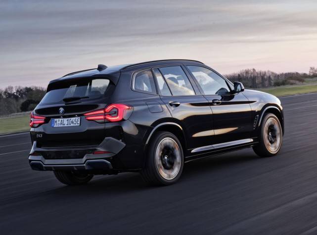 德系运动中型SUV，286马力6.8s破百，不加油、不加价，续航460km_搜狐汽车_搜狐网