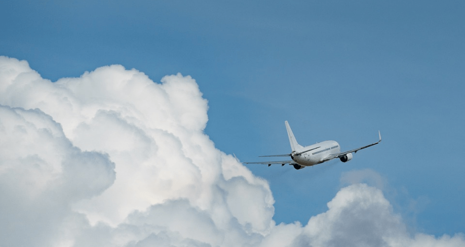 中考英语：作文万能模板_among_people_as