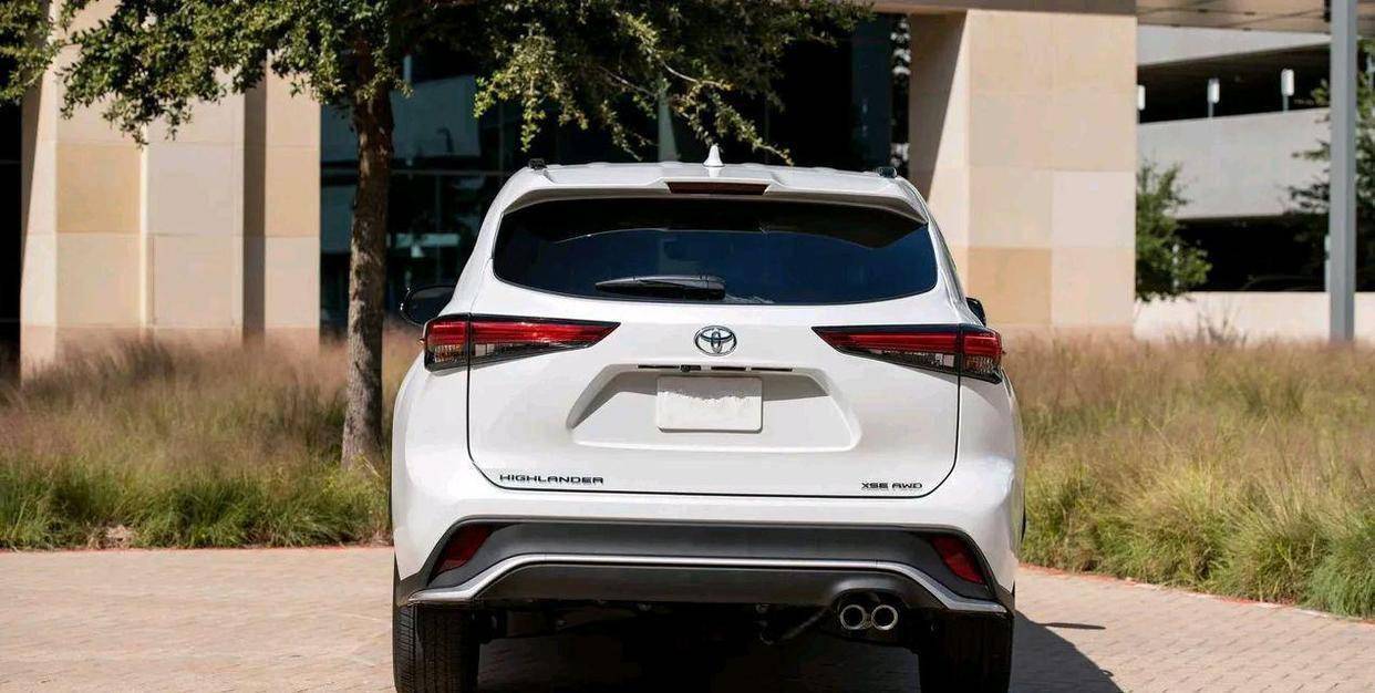 2.4T+8AT+AWD，新版“汉兰达”实车亮相，售价看齐途观L，真霸气_搜狐汽车_搜狐网