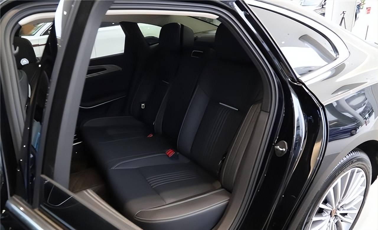 30.98万起,对标A6L/5系/E级,2022款红旗H9能让国产豪华支棱起来吗_搜狐汽车_搜狐网