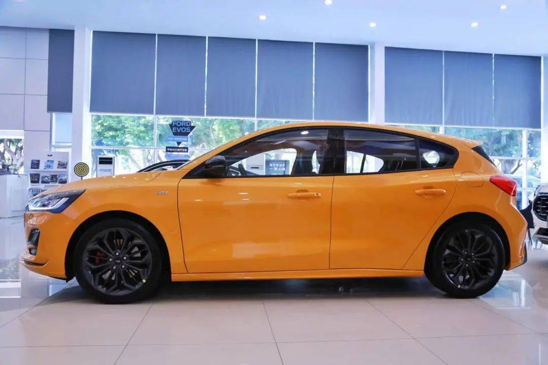 实拍全新福克斯炽火橙车型，将“运动”做到极致_搜狐汽车_搜狐网