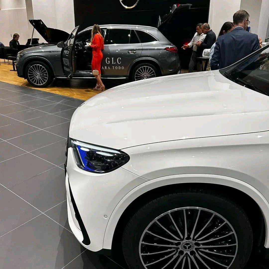 新一代奔驰GLC：年底国产版亮相，轴距媲美宝马X5，2.0T混动引擎_搜狐汽车_搜狐网