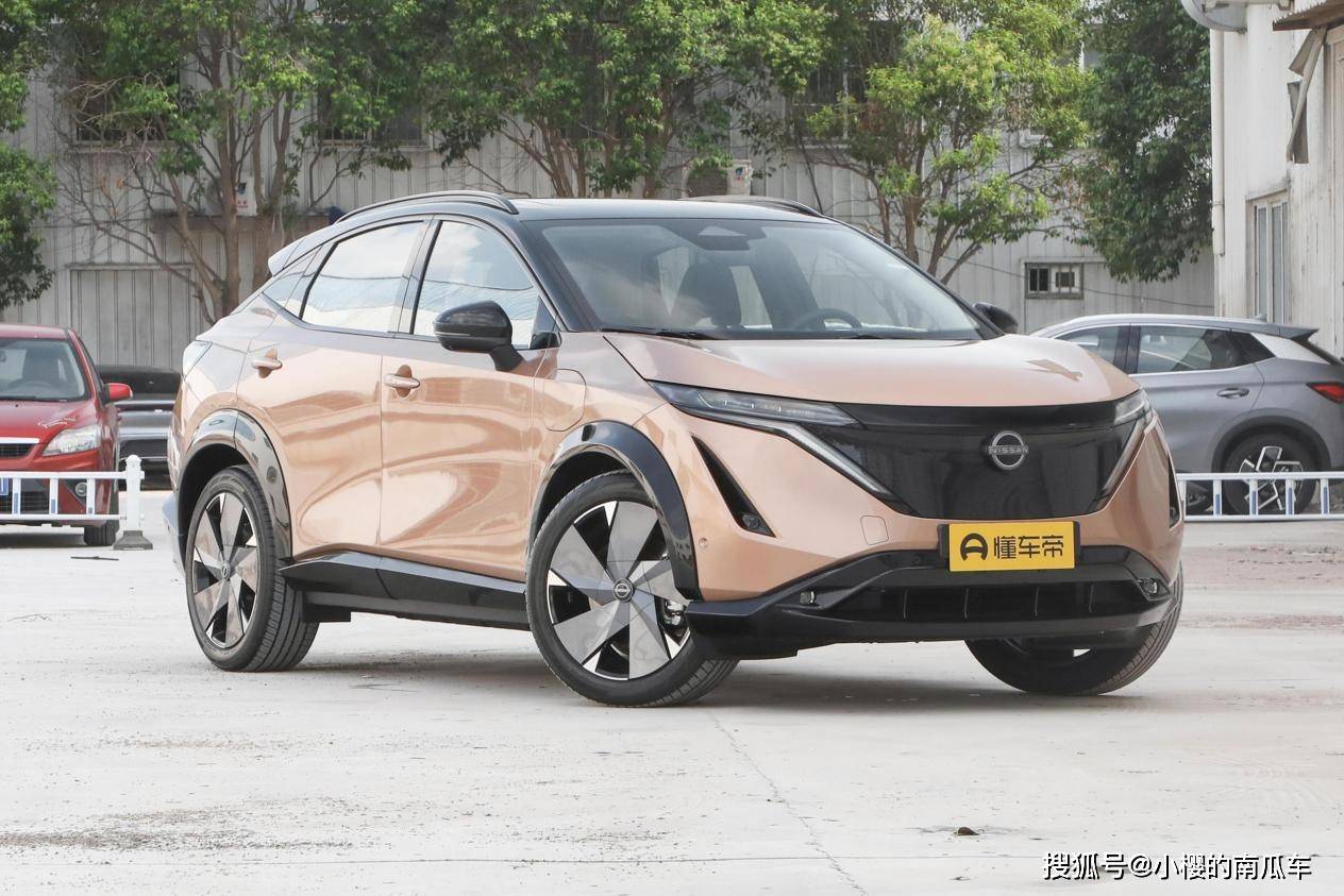 售价34.28万，纯电续航533km，实拍ARIYA 艾睿雅 2022款 高性能四驱顶配版_搜狐汽车_搜狐网