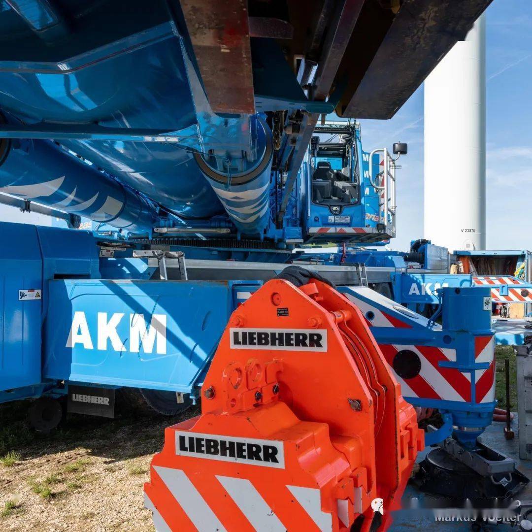 赏心悦目的起重美图，利勃海尔 LTM1650 AKM 吊装 Vestas 风机_搜狐汽车_搜狐网