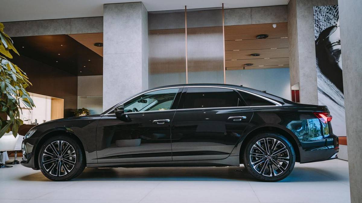 外观有变化 本质没区别 2023款奥迪A6L怎么选？_搜狐汽车_搜狐网