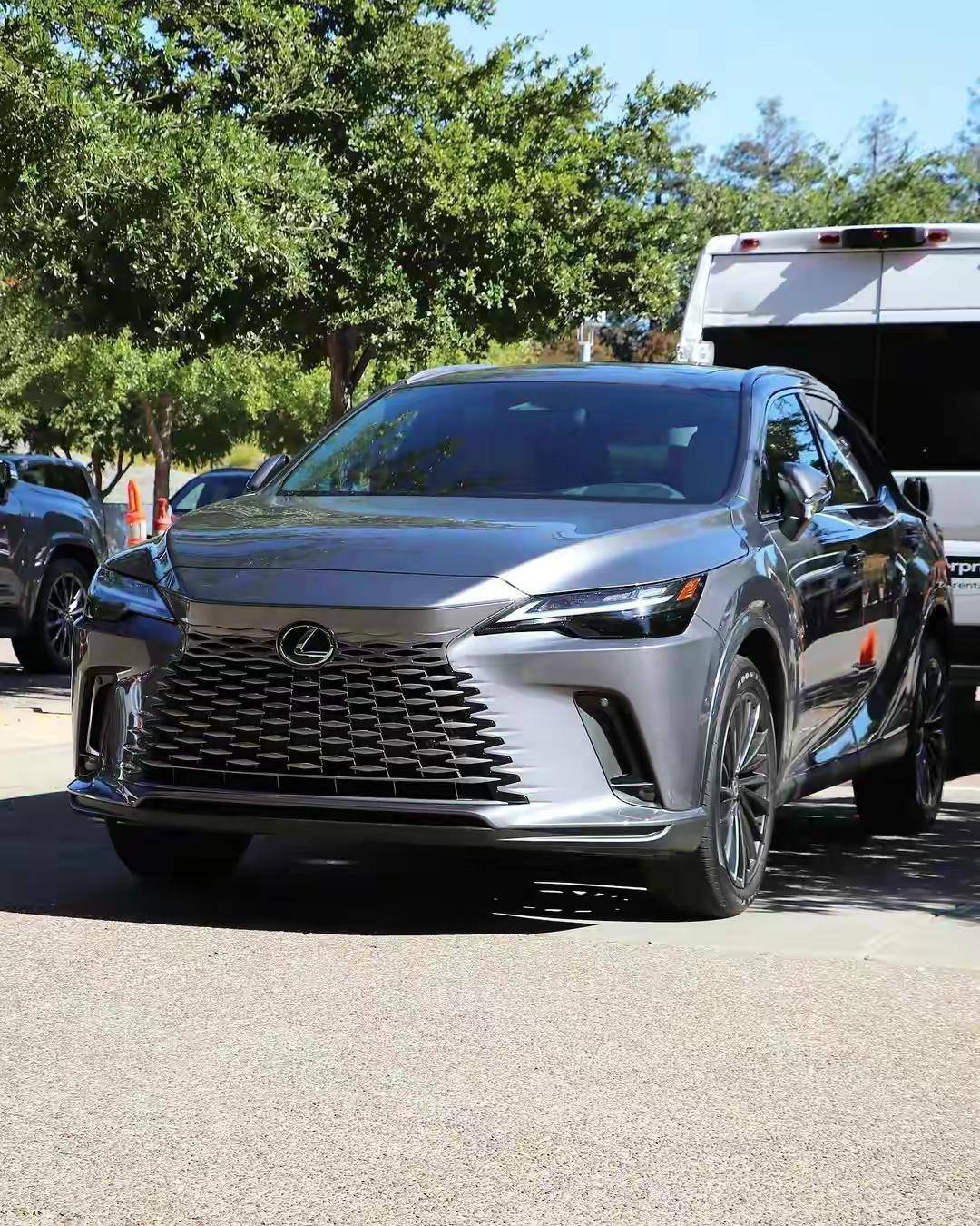 雷克萨斯RX“售价曝光”，气场不输宝马X5，立体造型+2.4T+8AT_搜狐汽车_搜狐网