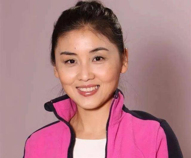 颜宁的眼睛怎么了？有人称把她捧得太高了，她归来是为了名利 -6park.com