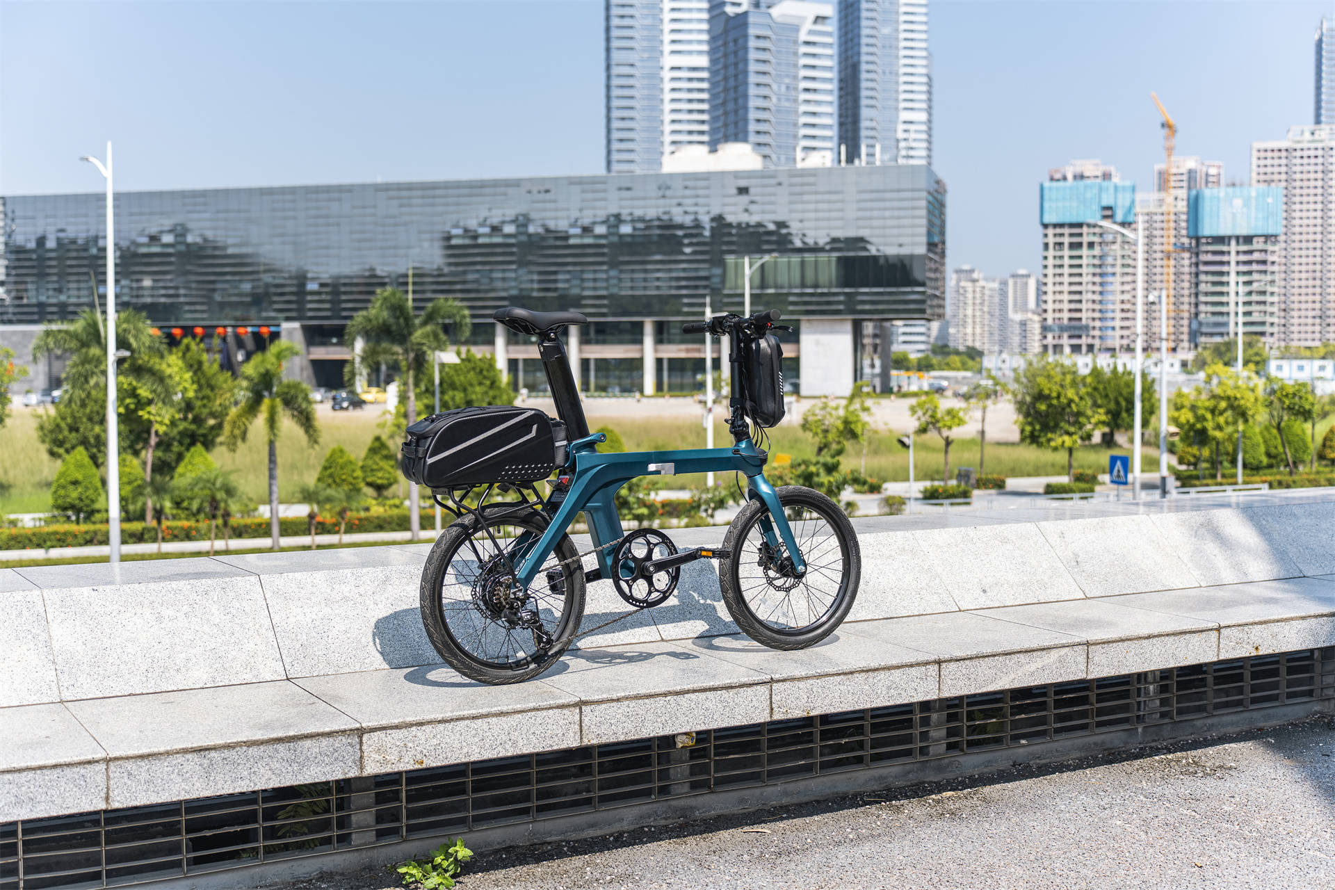 电助力自行车才是王道？续航130KM：飞道Fiido X折叠电助力自行车_搜狐汽车_搜狐网