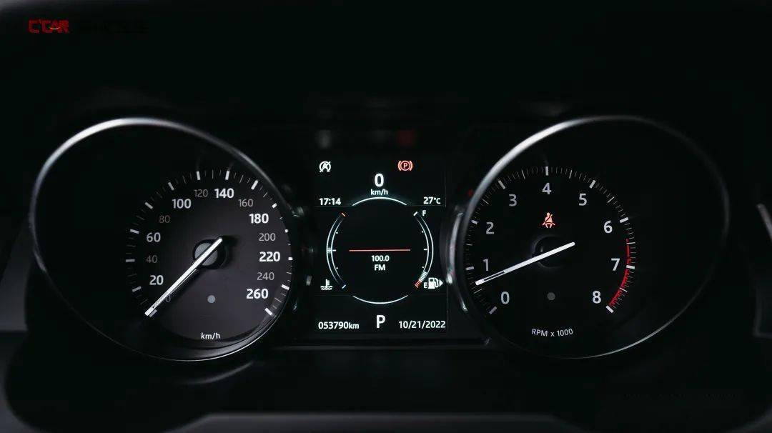 2.0T+9AT+四驱！开它上街，比BBA还有面子，仅10来万！【路虎 揽胜极光 240PS SE 智耀版】_搜狐汽车_搜狐网