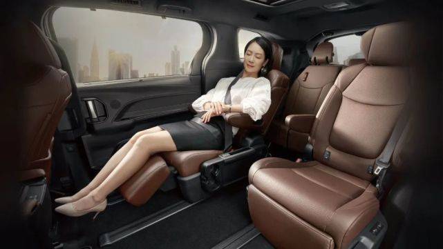 30万+最卷豪华MPV天团，别克GL8、丰田赛那、传祺M8宗师混战_搜狐汽车_搜狐网