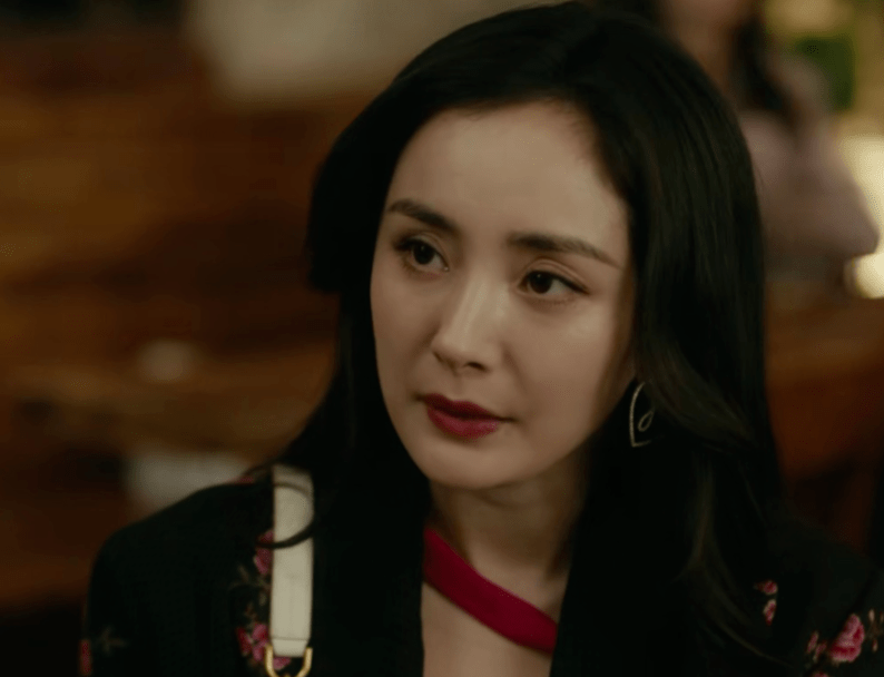 万万没想到，35岁的赵丽颖会用这种方式，狠狠打了杨幂等85花的脸 -6park.com