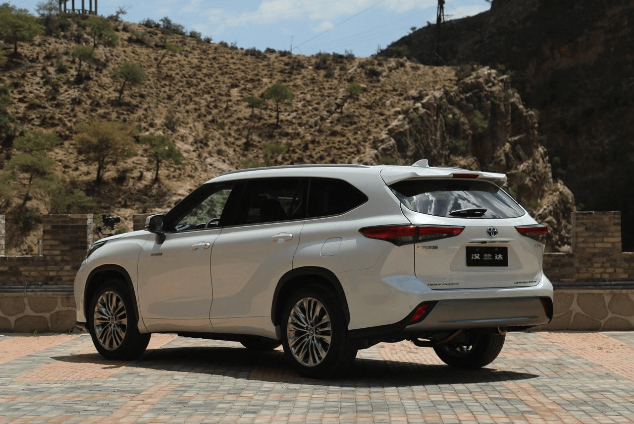 2.0T+8AT，248马力，号称“开不坏”，口碑极高，王牌SUV，帅炸！_搜狐汽车_搜狐网