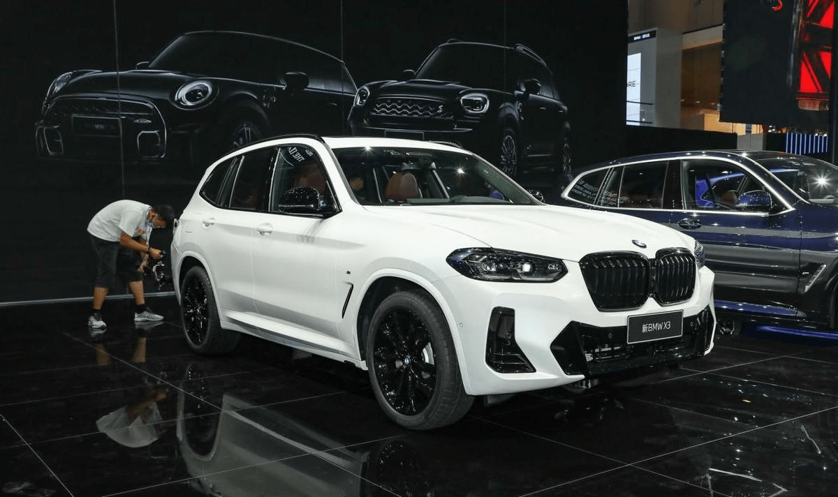 同为豪华SUV定位，理想L8对比宝马X3，差距在哪里？_搜狐汽车_搜狐网