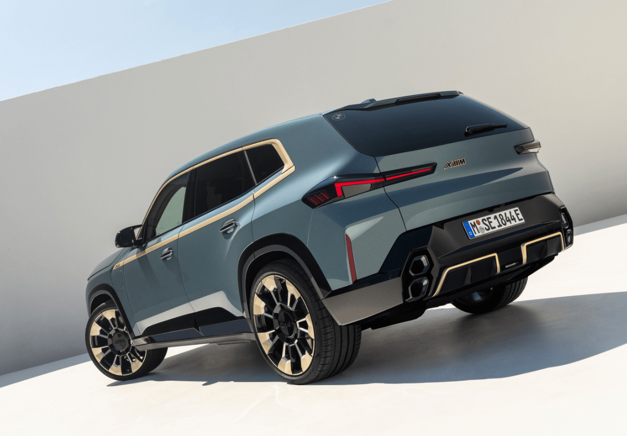 宝马XM海外工厂开始量产，预售价236万_搜狐汽车_搜狐网