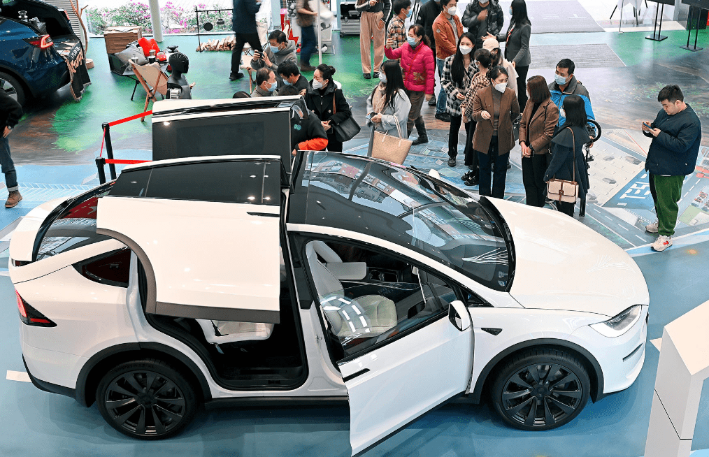 探店实拍特斯拉ModelXPlaid，惊喜不止是2.6秒破百，实力圈粉了_搜狐汽车_搜狐网