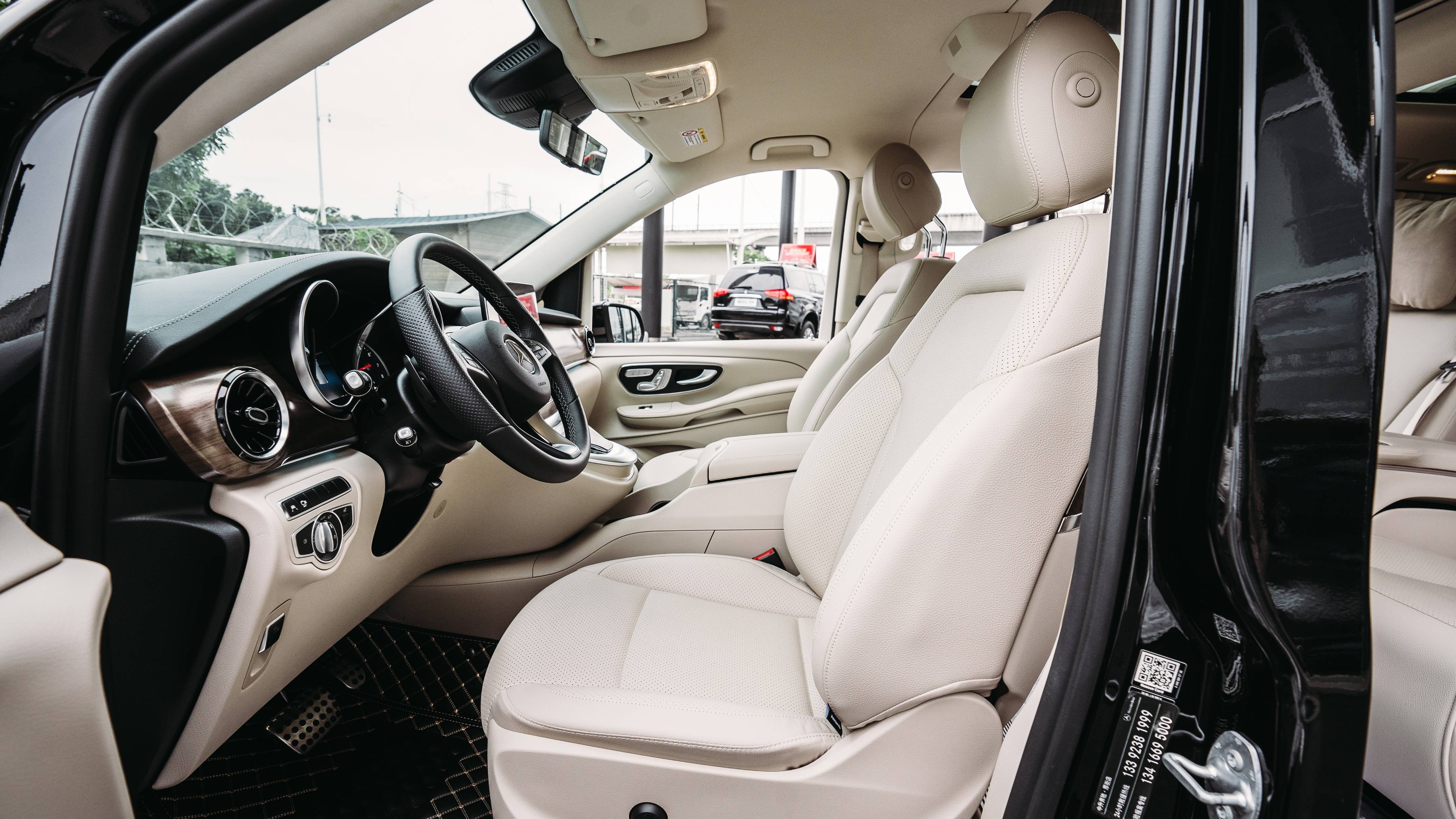 豪华MPV，价格不到埃尔法的一半！【奔驰V级 2021款 V260L 长轴距尊贵版】_搜狐汽车_搜狐网