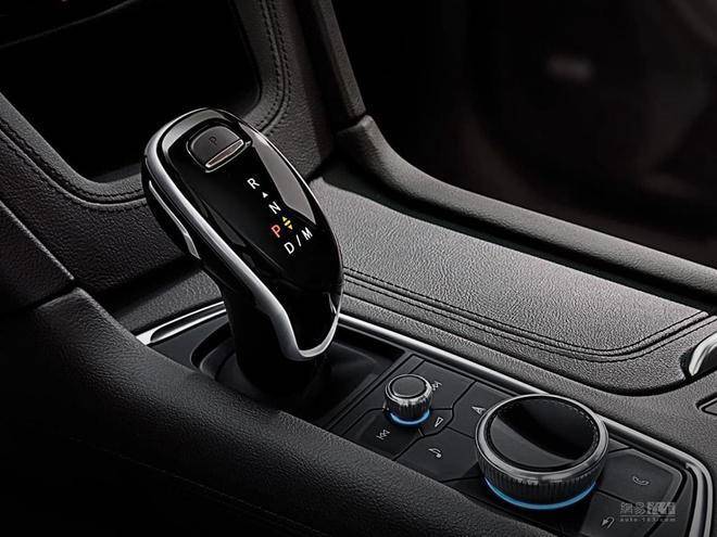 凯迪拉克新款XT5售35.27万起 升级BOSE至臻音响_搜狐汽车_搜狐网