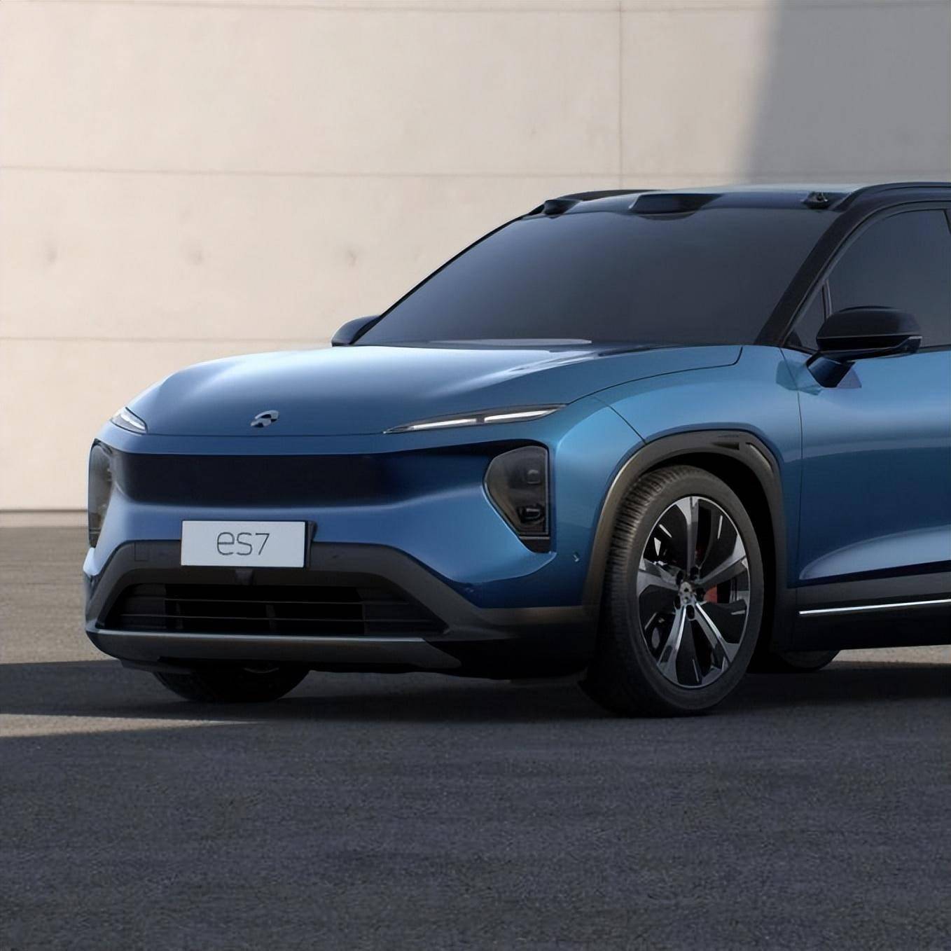 Es7迎来新对手？40万级纯电新贵凯迪拉克锐歌双电机版上市_搜狐汽车_搜狐网