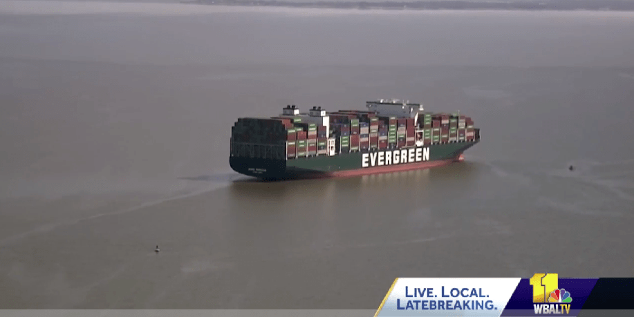 "Ever Forward"轮搁浅10个月后, 当地宣布新规定: 引航员在驾驶室禁用手机！_事件_美国_调查