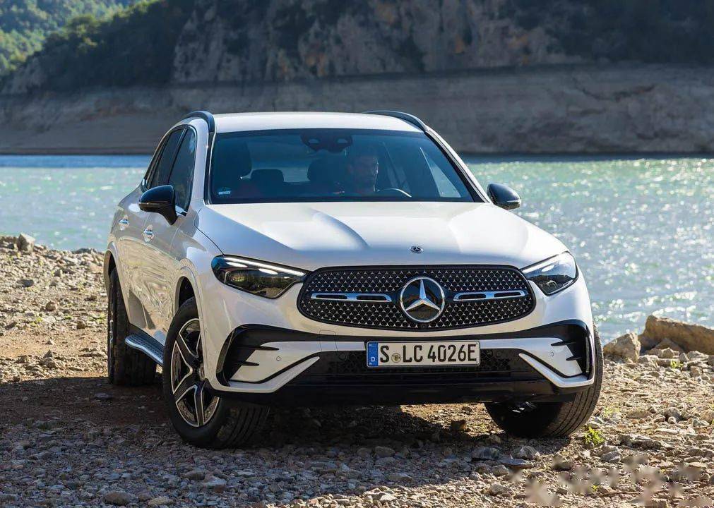 最美溜背中型SUV！性感翘臀+奢华内饰+空气悬架，X4：别欺人太甚~_搜狐汽车_搜狐网