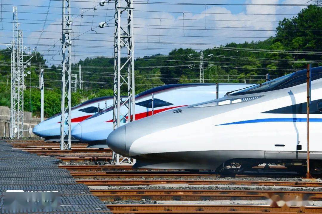 3460列！2022年中国动车组大数据一览（附复兴号动车组全国配属图）_车型_km_数量