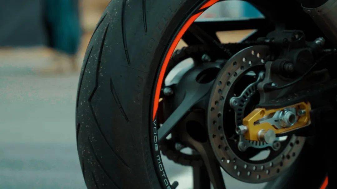 无极RR525正式上市，售价33980元！赛道骑行表现如何？_搜狐汽车_搜狐网